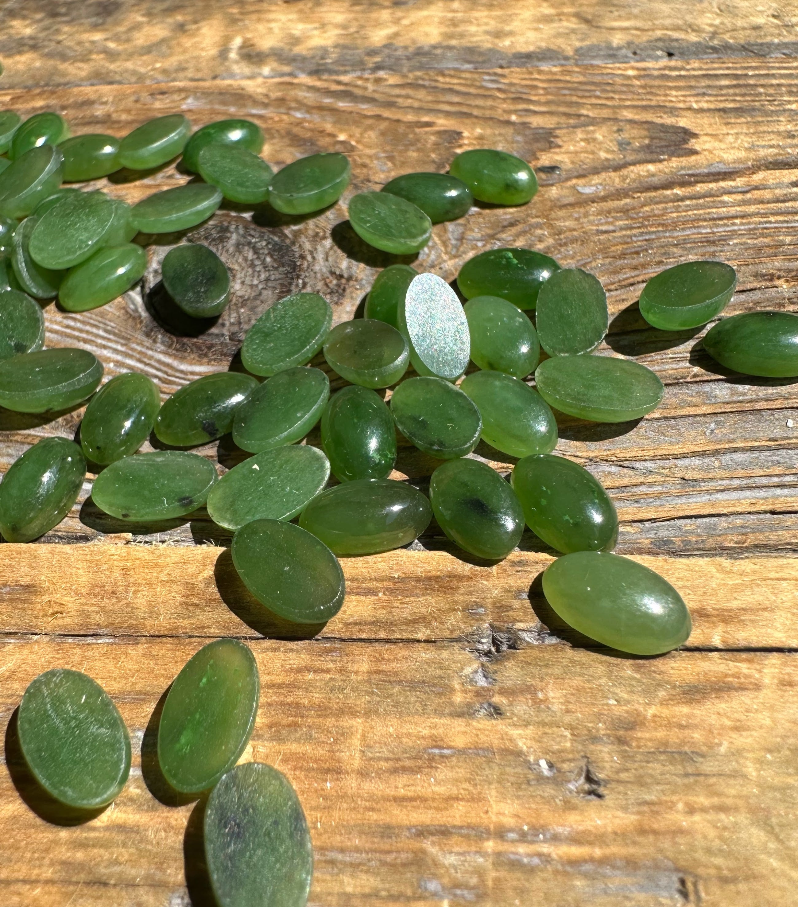 Canadian Nephrite Jade Oval Cabochon 10x6mm – Jade Mine